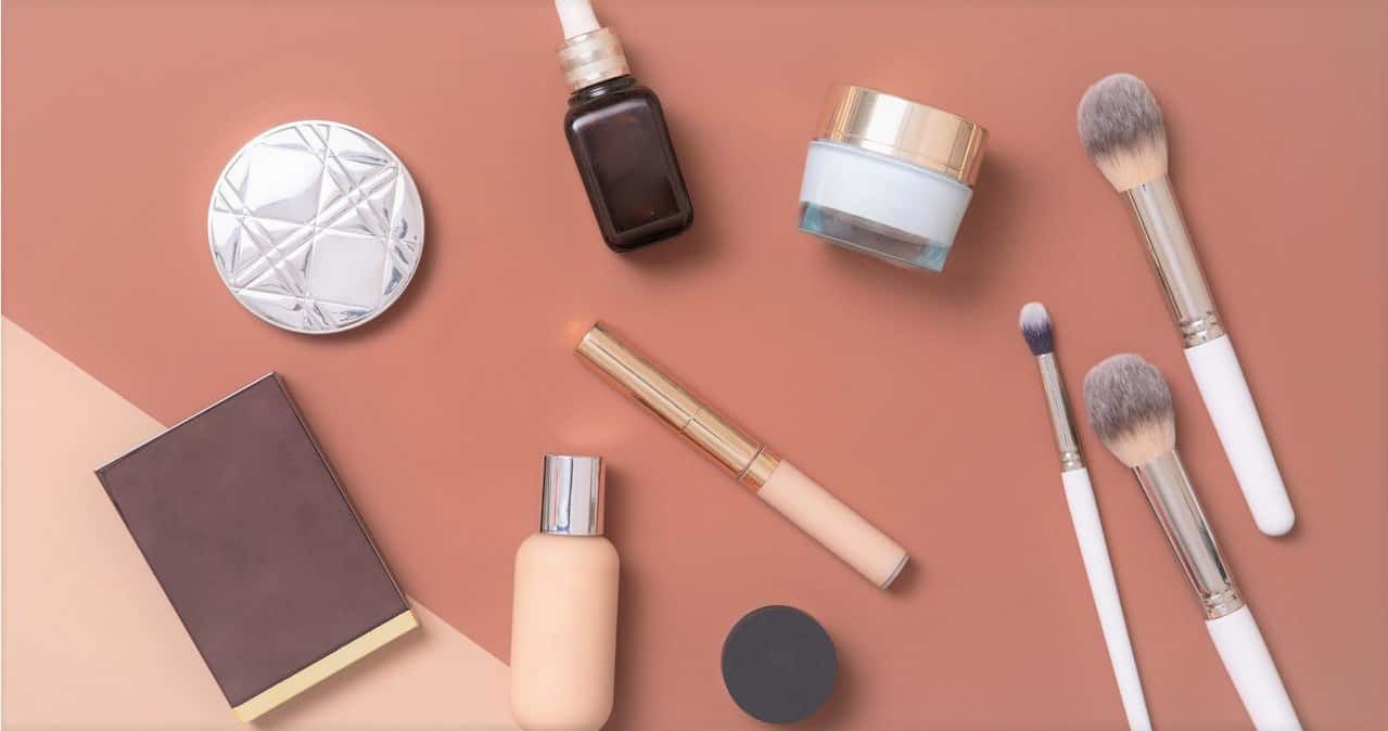 Makeup for Tanned Skin: The Ultimate Guide - Talking Tan