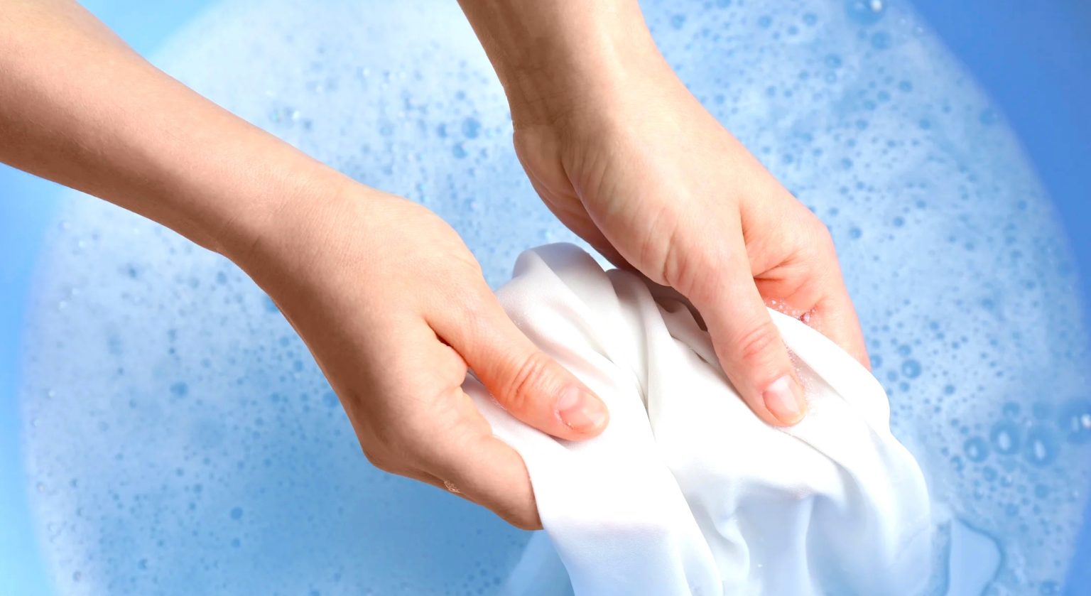 Does Spray Tan Come Out of Clothes? (And How to Wash it Off)