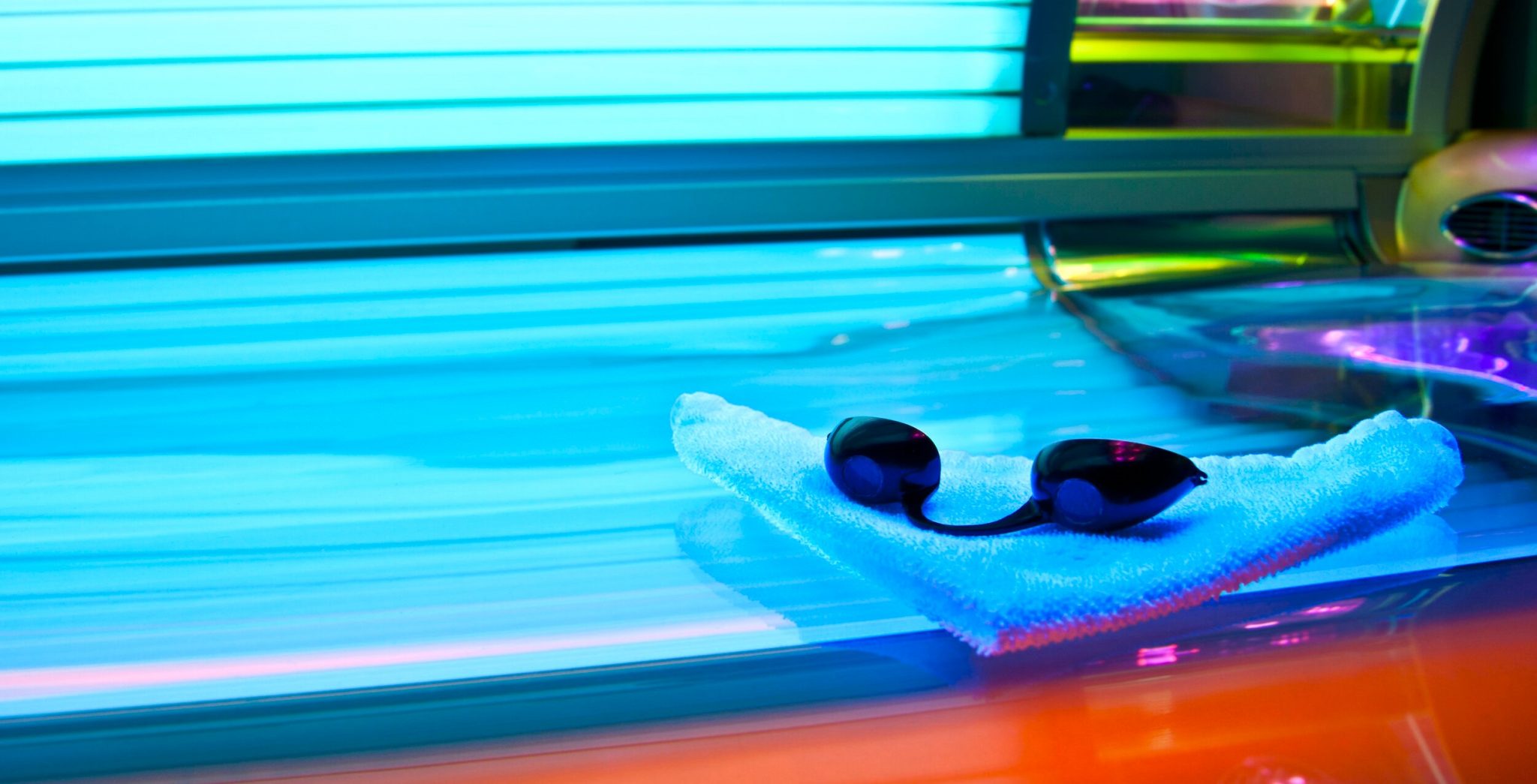 Best Tanning Goggles for Indoor Tanning (tanning beds) - Talking Tan